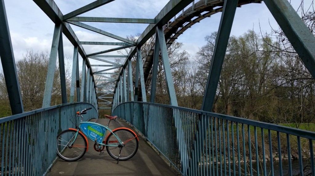 Cycling the Taff Trail from Cardiff to Castle Coch - Ellen Says Hola!